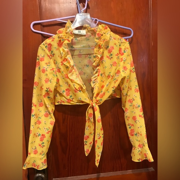 Vintage | Tops | Vintage 9s Bright Yellow Ruffle Collar Floral Tie Crop ...